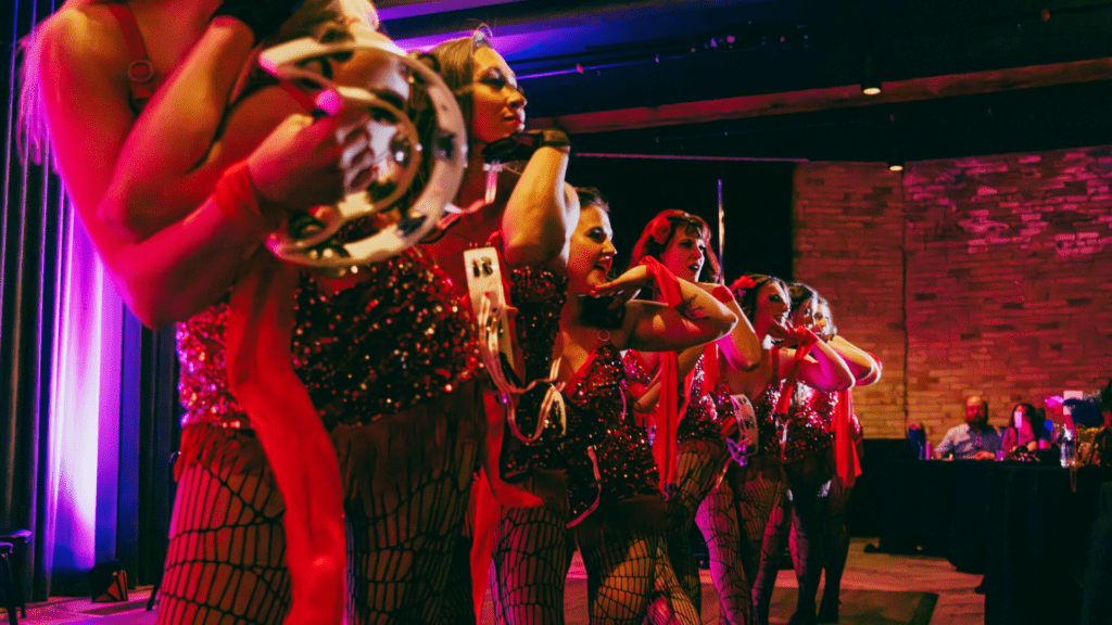 Luxe Cabaret - Hewing Hotel